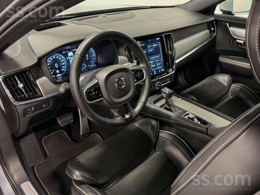 Grey Volvo S90 2018 in Jurmala, with an engine capacity of 2.00 L and mileage of 231 thousand km for 17995 €, photo 15 on AUTOMOTO.COM.LV