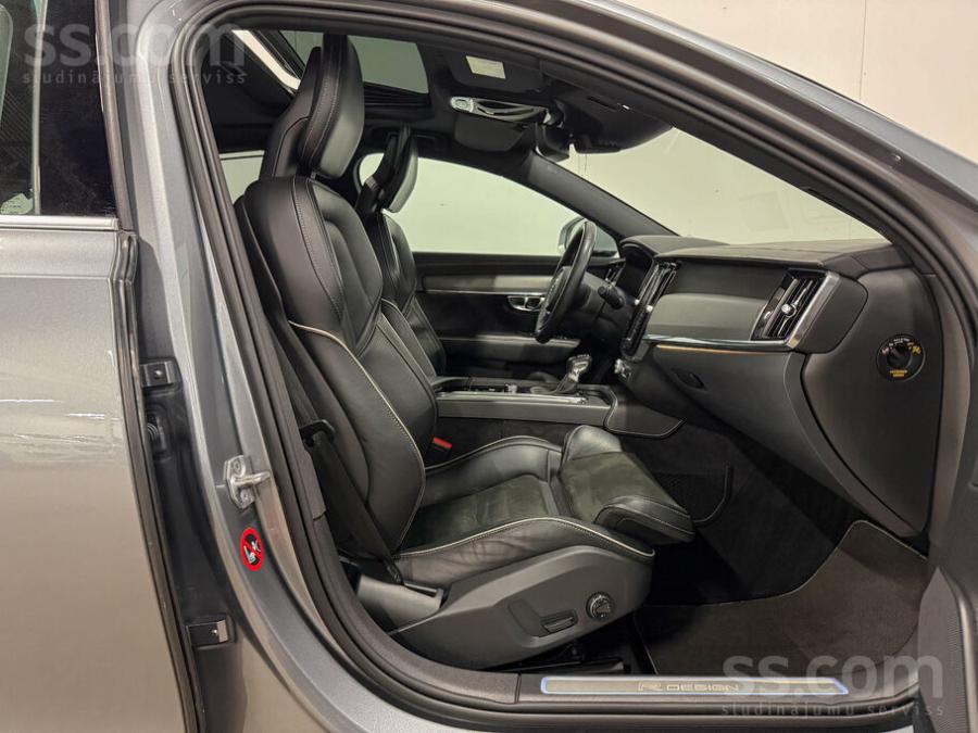 Grey Volvo S90 2018 in Jurmala, with an engine capacity of 2.00 L and mileage of 231 thousand km for 17995 €, photo 19 on AUTOMOTO.COM.LV
