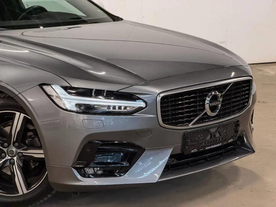 Grey Volvo S90 2018 in Jurmala, with an engine capacity of 2.00 L and mileage of 231 thousand km for 17995 €, photo 7 on AUTOMOTO.COM.LV