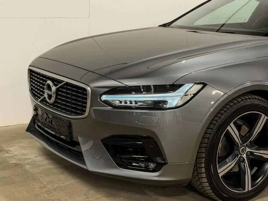 Grey Volvo S90 2018 in Jurmala, with an engine capacity of 2.00 L and mileage of 231 thousand km for 17995 €, photo 10 on AUTOMOTO.COM.LV