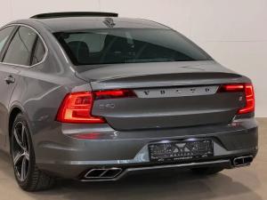 Grey Volvo S90 2018 in Jurmala, with an engine capacity of 2.00 L and mileage of 231 thousand km for 17995 €, photo 19 on AUTOMOTO.COM.LV