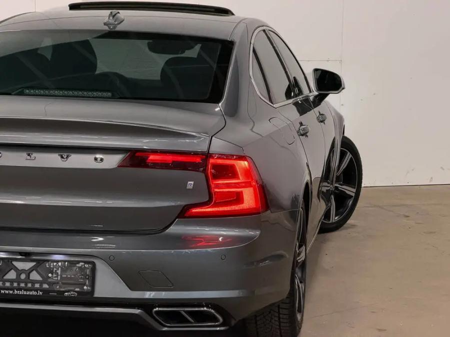 Grey Volvo S90 2018 in Jurmala, with an engine capacity of 2.00 L and mileage of 231 thousand km for 17995 €, photo 21 on AUTOMOTO.COM.LV