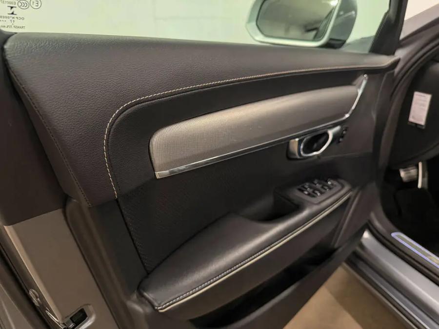 Grey Volvo S90 2018 in Jurmala, with an engine capacity of 2.00 L and mileage of 231 thousand km for 17995 €, photo 30 on AUTOMOTO.COM.LV