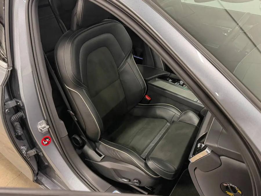 Grey Volvo S90 2018 in Jurmala, with an engine capacity of 2.00 L and mileage of 231 thousand km for 17995 €, photo 33 on AUTOMOTO.COM.LV