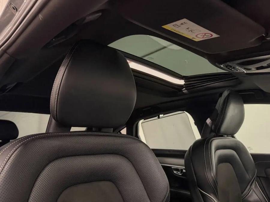 Grey Volvo S90 2018 in Jurmala, with an engine capacity of 2.00 L and mileage of 231 thousand km for 17995 €, photo 34 on AUTOMOTO.COM.LV