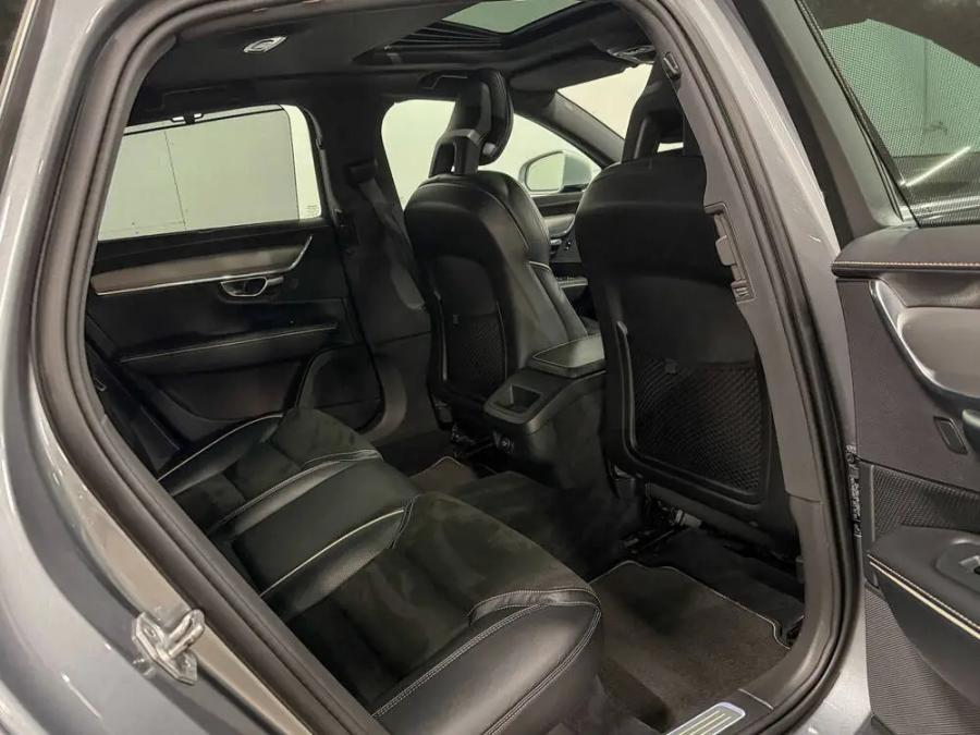 Grey Volvo S90 2018 in Jurmala, with an engine capacity of 2.00 L and mileage of 231 thousand km for 17995 €, photo 40 on AUTOMOTO.COM.LV