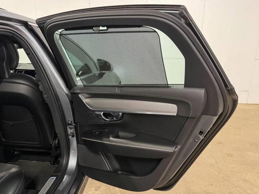 Grey Volvo S90 2018 in Jurmala, with an engine capacity of 2.00 L and mileage of 231 thousand km for 17995 €, photo 41 on AUTOMOTO.COM.LV