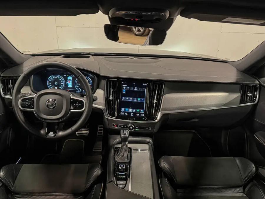 Grey Volvo S90 2018 in Jurmala, with an engine capacity of 2.00 L and mileage of 231 thousand km for 17995 €, photo 43 on AUTOMOTO.COM.LV