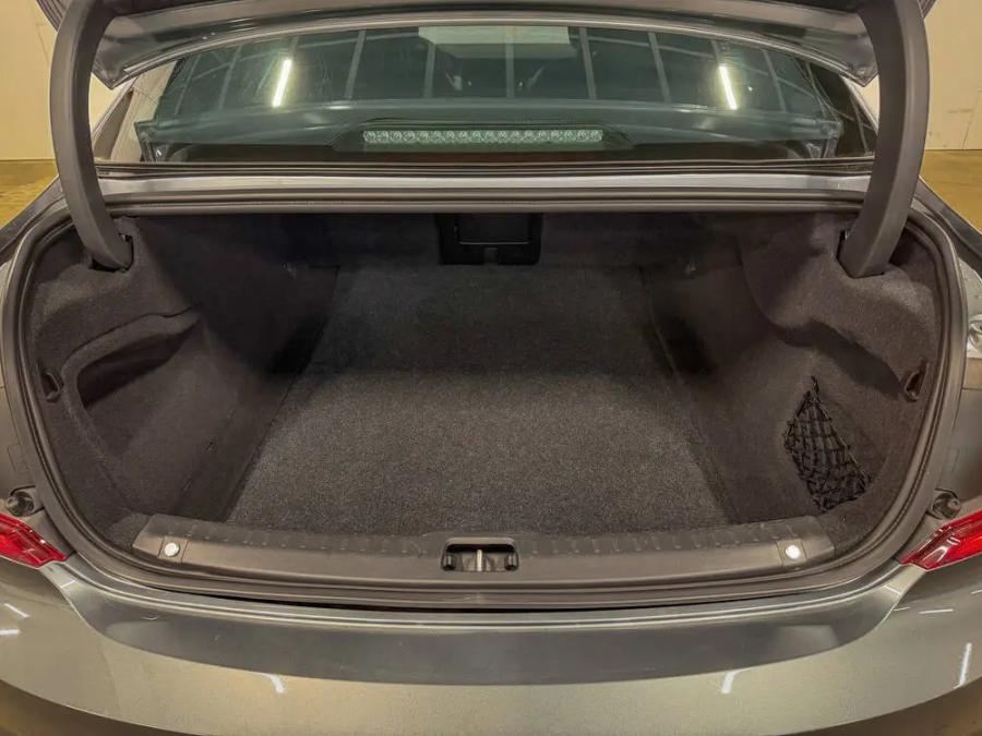Grey Volvo S90 2018 in Jurmala, with an engine capacity of 2.00 L and mileage of 231 thousand km for 17995 €, photo 58 on AUTOMOTO.COM.LV