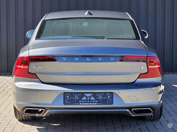 Grey Volvo S90 2018 in Kaunas, with an engine capacity of 2.00 L and mileage of 269 thousand km for 15750 €, photo 5 on AUTOMOTO.COM.LV