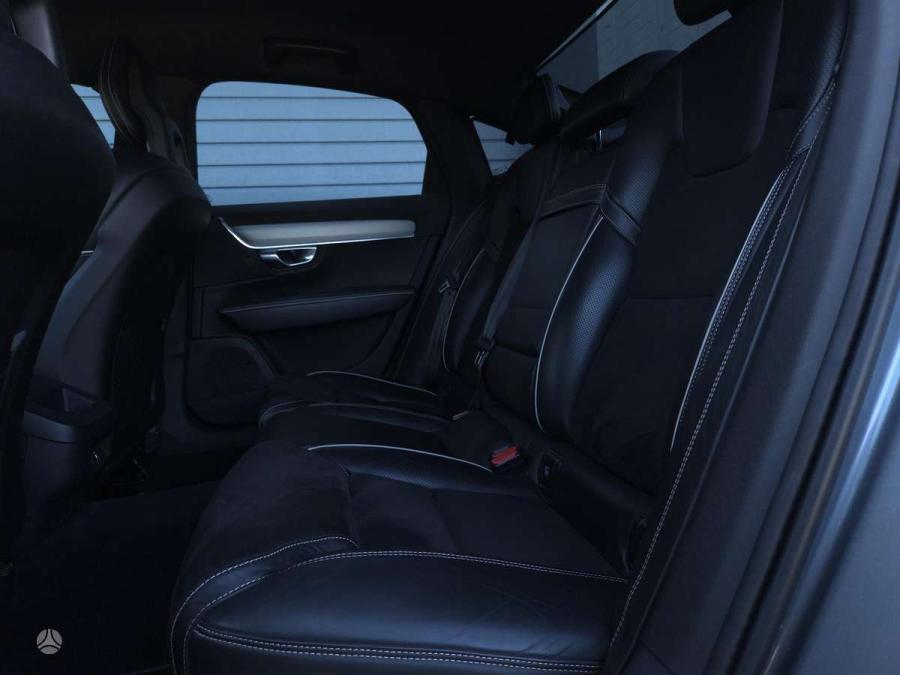 Grey Volvo S90 2018 in Kaunas, with an engine capacity of 2.00 L and mileage of 269 thousand km for 15750 €, photo 13 on AUTOMOTO.COM.LV