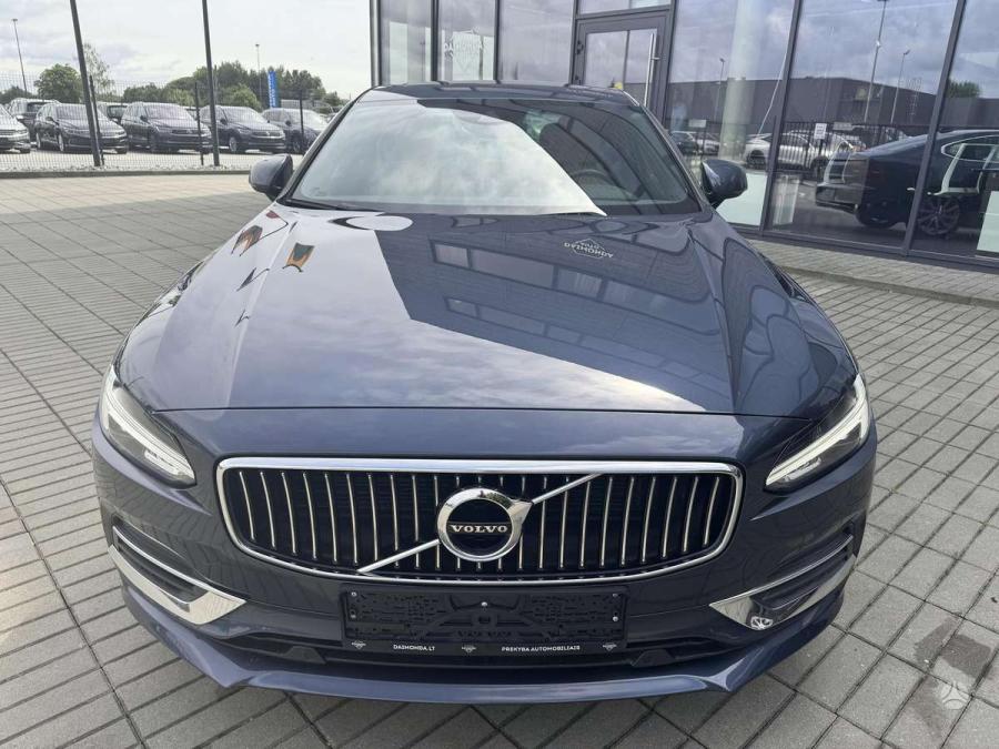 Grey Volvo S90 2018 in Kaunas, with an engine capacity of 1.97 L and mileage of 207 thousand km for 17900 €, photo 3 on AUTOMOTO.COM.LV