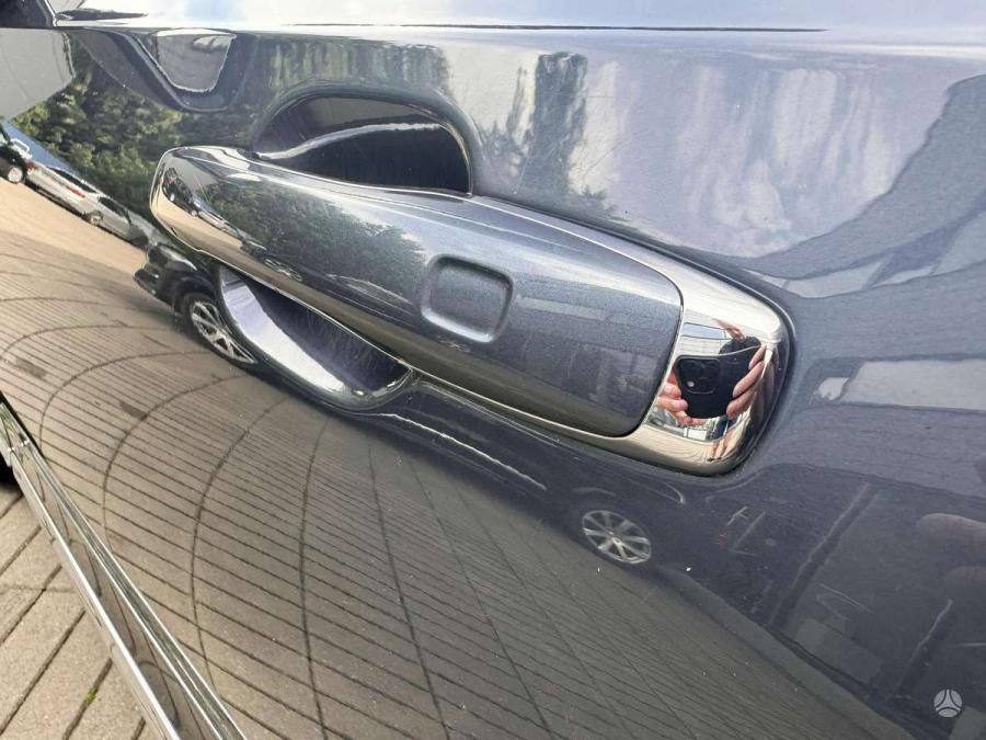 Grey Volvo S90 2018 in Kaunas, with an engine capacity of 1.97 L and mileage of 207 thousand km for 17900 €, photo 9 on AUTOMOTO.COM.LV