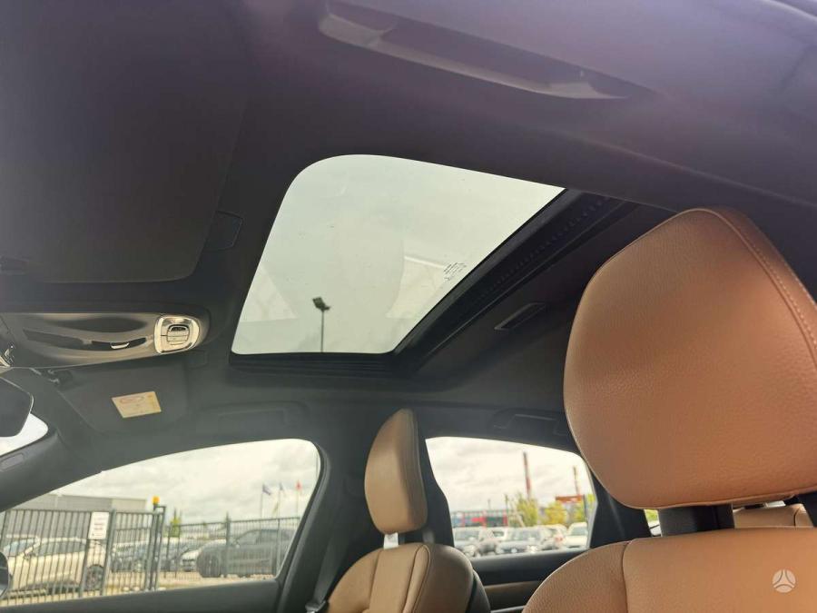 Grey Volvo S90 2018 in Kaunas, with an engine capacity of 1.97 L and mileage of 207 thousand km for 17900 €, photo 11 on AUTOMOTO.COM.LV
