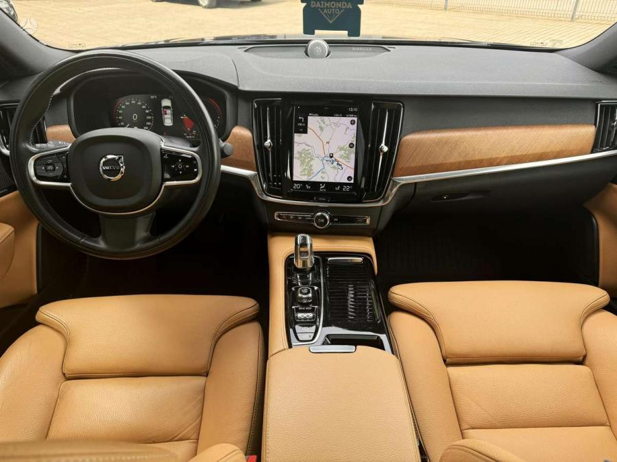 Grey Volvo S90 2018 in Kaunas, with an engine capacity of 1.97 L and mileage of 207 thousand km for 17900 €, photo 15 on AUTOMOTO.COM.LV