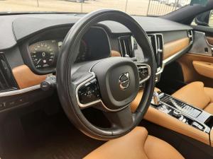 Grey Volvo S90 2018 in Kaunas, with an engine capacity of 1.97 L and mileage of 207 thousand km for 17900 €, photo 16 on AUTOMOTO.COM.LV