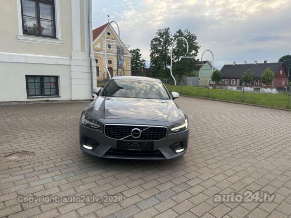Pelēks Volvo S90 2018 Veru, ar dzinēja tilpumu 2.00 L un nobraukumu 268 tūkst. km par 19000 €, foto 3 vietnē AUTOMOTO.COM.LV