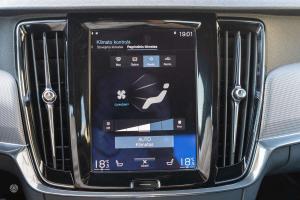 Grey Volvo S90 2018 in Vilnius, with an engine capacity of 1.97 L and mileage of 301 thousand km for 13500 €, photo 44 on AUTOMOTO.COM.LV
