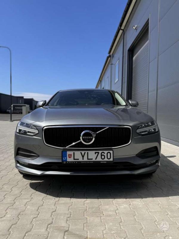 Pelēks Volvo S90 2018 Klaipėda, ar dzinēja tilpumu 1.97 L un nobraukumu 130 tūkst. km par 17000 €, foto 2 vietnē AUTOMOTO.COM.LV