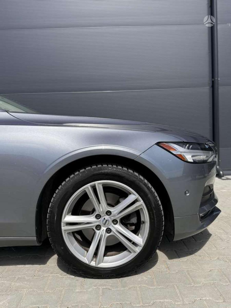 Pelēks Volvo S90 2018 Klaipėda, ar dzinēja tilpumu 1.97 L un nobraukumu 130 tūkst. km par 17000 €, foto 5 vietnē AUTOMOTO.COM.LV