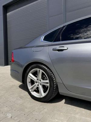 Pelēks Volvo S90 2018 Klaipėda, ar dzinēja tilpumu 1.97 L un nobraukumu 130 tūkst. km par 17000 €, foto 6 vietnē AUTOMOTO.COM.LV