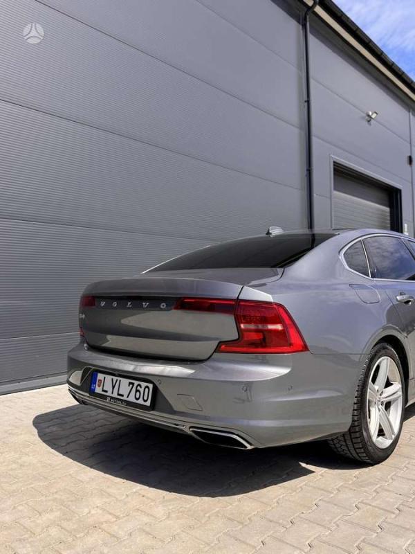 Pelēks Volvo S90 2018 Klaipėda, ar dzinēja tilpumu 1.97 L un nobraukumu 130 tūkst. km par 17000 €, foto 7 vietnē AUTOMOTO.COM.LV