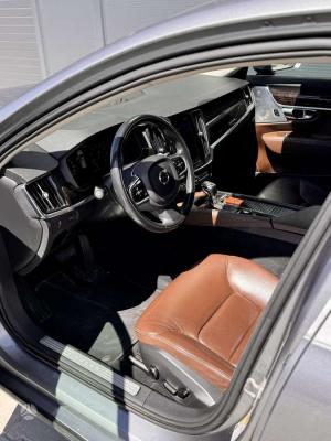 Pelēks Volvo S90 2018 Klaipėda, ar dzinēja tilpumu 1.97 L un nobraukumu 130 tūkst. km par 17000 €, foto 20 vietnē AUTOMOTO.COM.LV