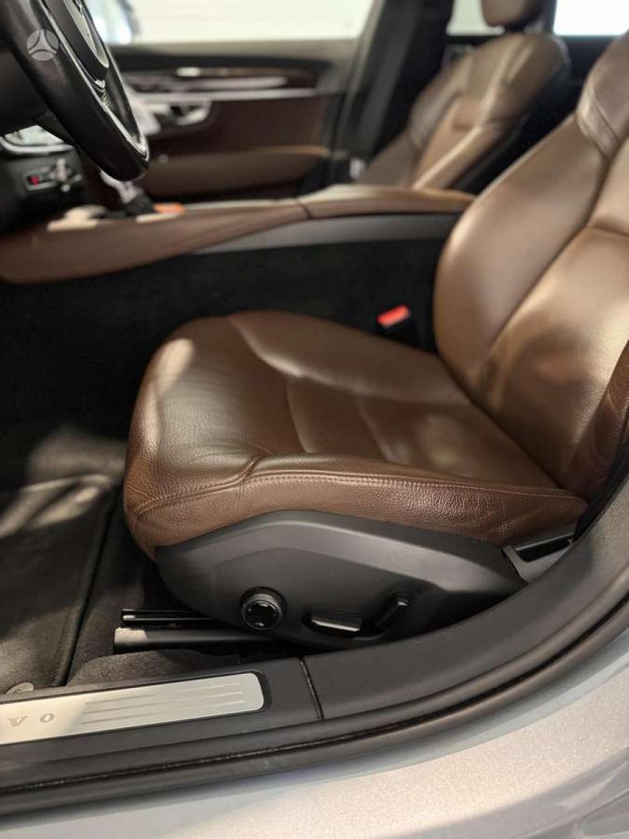 Pelēks Volvo S90 2018 Klaipėda, ar dzinēja tilpumu 1.97 L un nobraukumu 130 tūkst. km par 17000 €, foto 25 vietnē AUTOMOTO.COM.LV