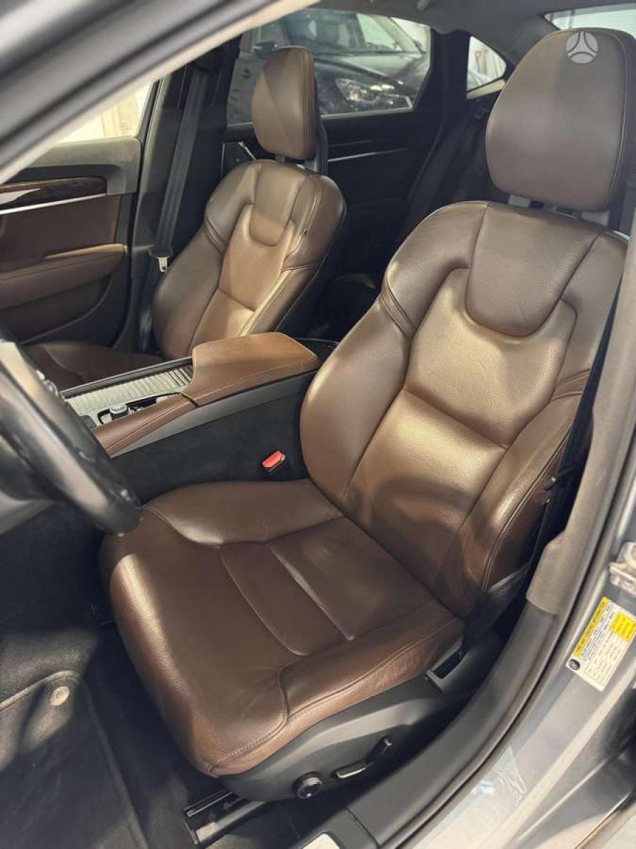 Pelēks Volvo S90 2018 Klaipėda, ar dzinēja tilpumu 1.97 L un nobraukumu 130 tūkst. km par 17000 €, foto 26 vietnē AUTOMOTO.COM.LV
