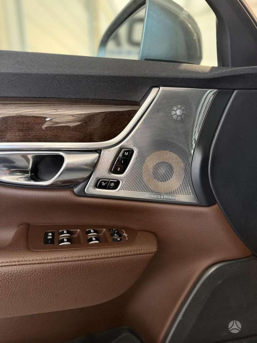 Pelēks Volvo S90 2018 Klaipėda, ar dzinēja tilpumu 1.97 L un nobraukumu 130 tūkst. km par 17000 €, foto 33 vietnē AUTOMOTO.COM.LV