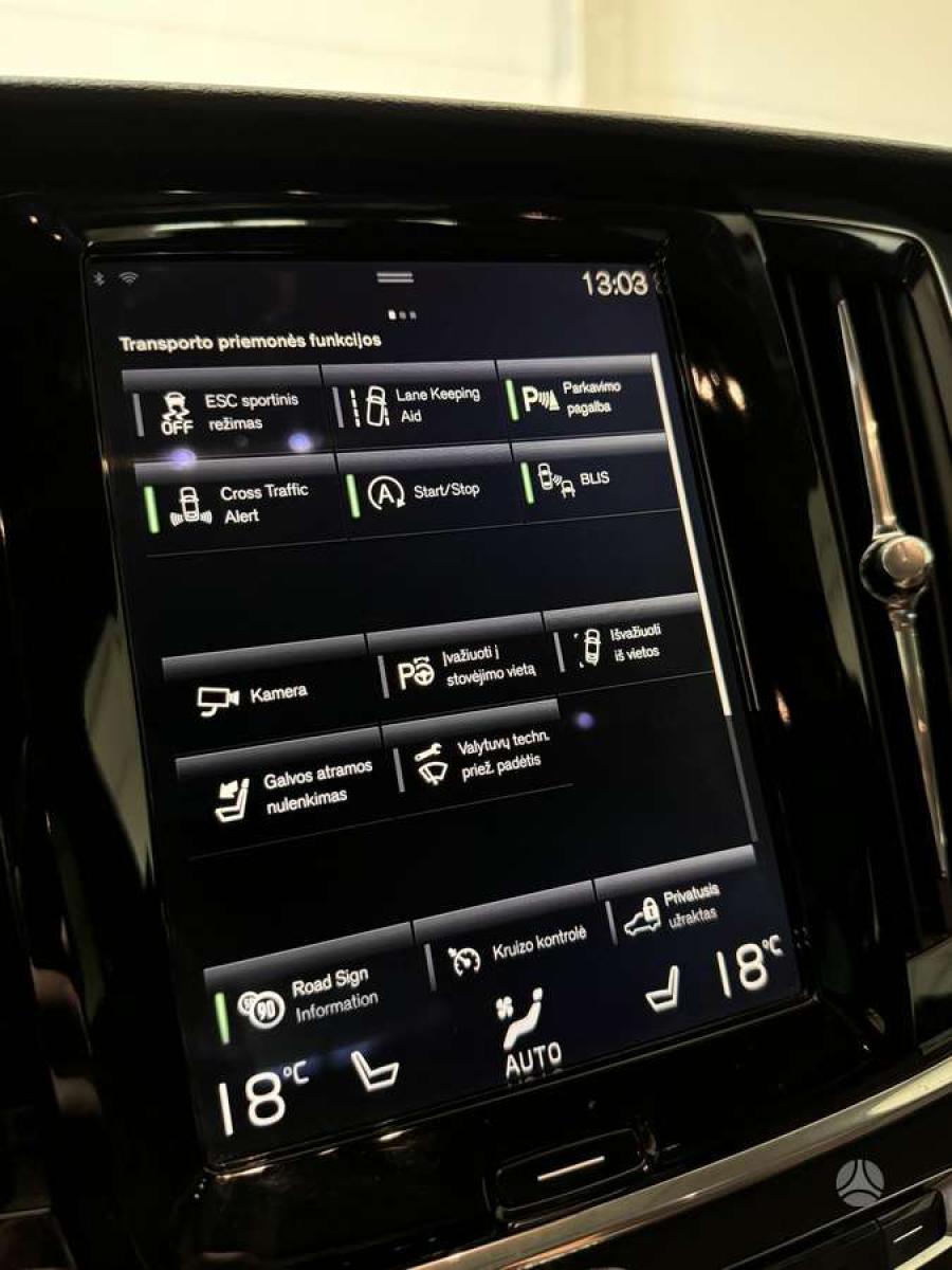 Pelēks Volvo S90 2018 Klaipėda, ar dzinēja tilpumu 1.97 L un nobraukumu 130 tūkst. km par 17000 €, foto 44 vietnē AUTOMOTO.COM.LV