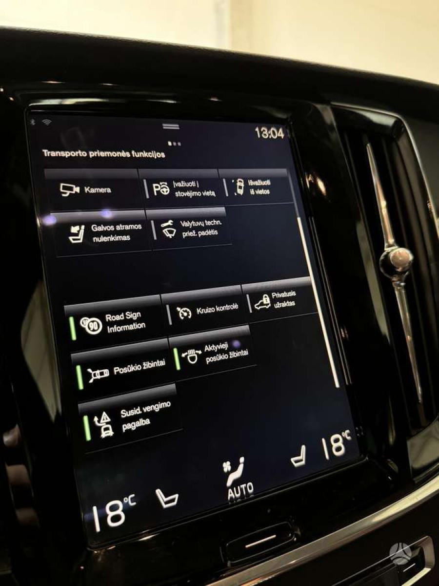 Pelēks Volvo S90 2018 Klaipėda, ar dzinēja tilpumu 1.97 L un nobraukumu 130 tūkst. km par 17000 €, foto 45 vietnē AUTOMOTO.COM.LV