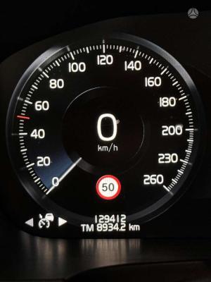 Pelēks Volvo S90 2018 Klaipėda, ar dzinēja tilpumu 1.97 L un nobraukumu 130 tūkst. km par 17000 €, foto 48 vietnē AUTOMOTO.COM.LV