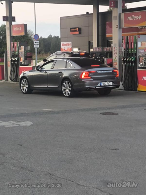 Pelēks Volvo S90 2018 Tallina, ar dzinēja tilpumu 2.00 L un nobraukumu 218 tūkst. km par 26000 €, foto 3 vietnē AUTOMOTO.COM.LV