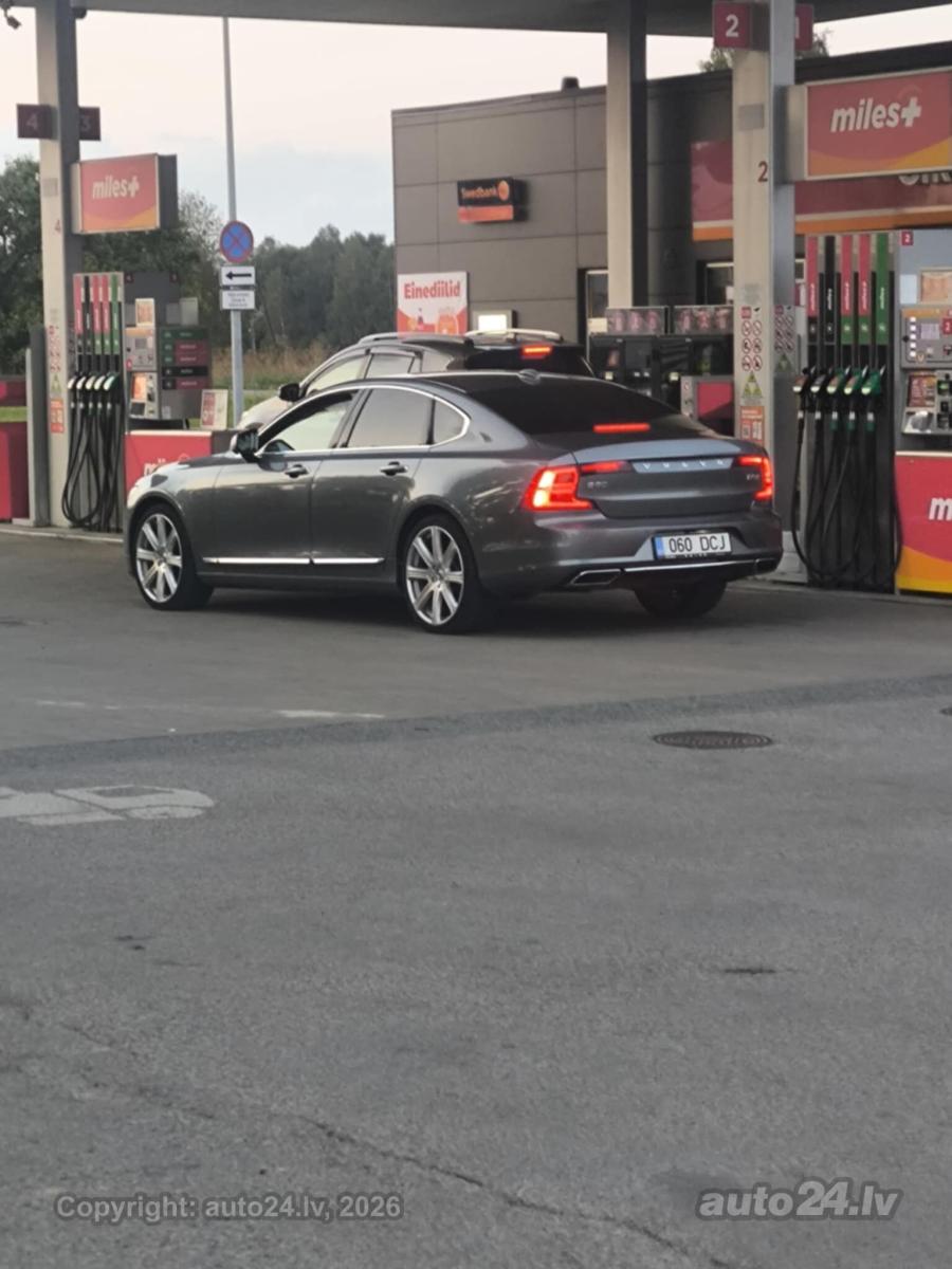 Pelēks Volvo S90 2018 Tallina, ar dzinēja tilpumu 2.00 L un nobraukumu 218 tūkst. km par 26000 €, foto 4 vietnē AUTOMOTO.COM.LV