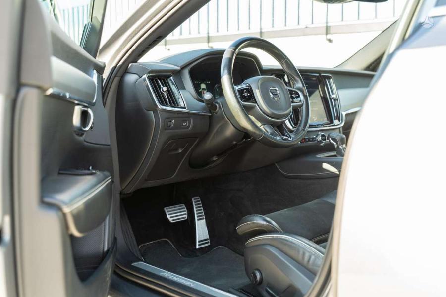 Pelēks Volvo S90 2018 Viļņa, ar dzinēja tilpumu 1.97 L un nobraukumu 301 tūkst. km par 13300 €, foto 5 vietnē AUTOMOTO.COM.LV