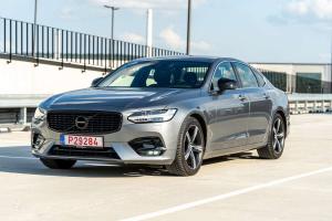 Pelēks Volvo S90 2018 Viļņa, ar dzinēja tilpumu 1.97 L un nobraukumu 301 tūkst. km par 13300 €, foto 6 vietnē AUTOMOTO.COM.LV