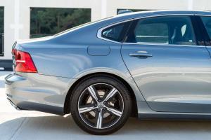 Pelēks Volvo S90 2018 Viļņa, ar dzinēja tilpumu 1.97 L un nobraukumu 301 tūkst. km par 13300 €, foto 15 vietnē AUTOMOTO.COM.LV
