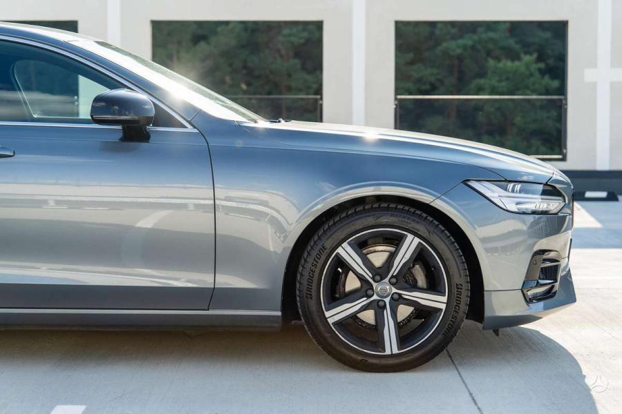 Pelēks Volvo S90 2018 Viļņa, ar dzinēja tilpumu 1.97 L un nobraukumu 301 tūkst. km par 13300 €, foto 16 vietnē AUTOMOTO.COM.LV