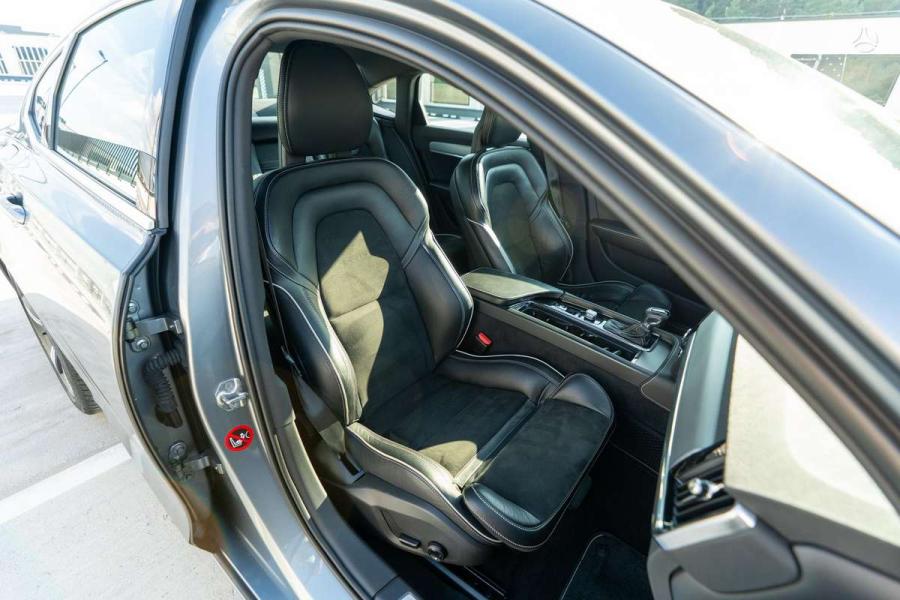 Pelēks Volvo S90 2018 Viļņa, ar dzinēja tilpumu 1.97 L un nobraukumu 301 tūkst. km par 13300 €, foto 34 vietnē AUTOMOTO.COM.LV