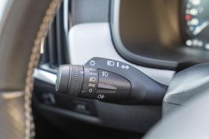 Pelēks Volvo S90 2018 Viļņa, ar dzinēja tilpumu 1.97 L un nobraukumu 301 tūkst. km par 13300 €, foto 43 vietnē AUTOMOTO.COM.LV