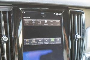 Pelēks Volvo S90 2018 Viļņa, ar dzinēja tilpumu 1.97 L un nobraukumu 301 tūkst. km par 13300 €, foto 50 vietnē AUTOMOTO.COM.LV