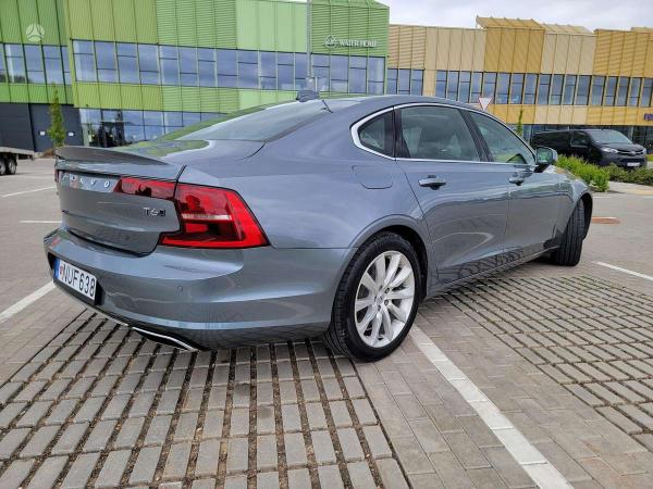 Grey Volvo S90 2018 in Vilnius, with an engine capacity of 1.97 L and mileage of 162 thousand km for 18500 €, photo 4 on AUTOMOTO.COM.LV