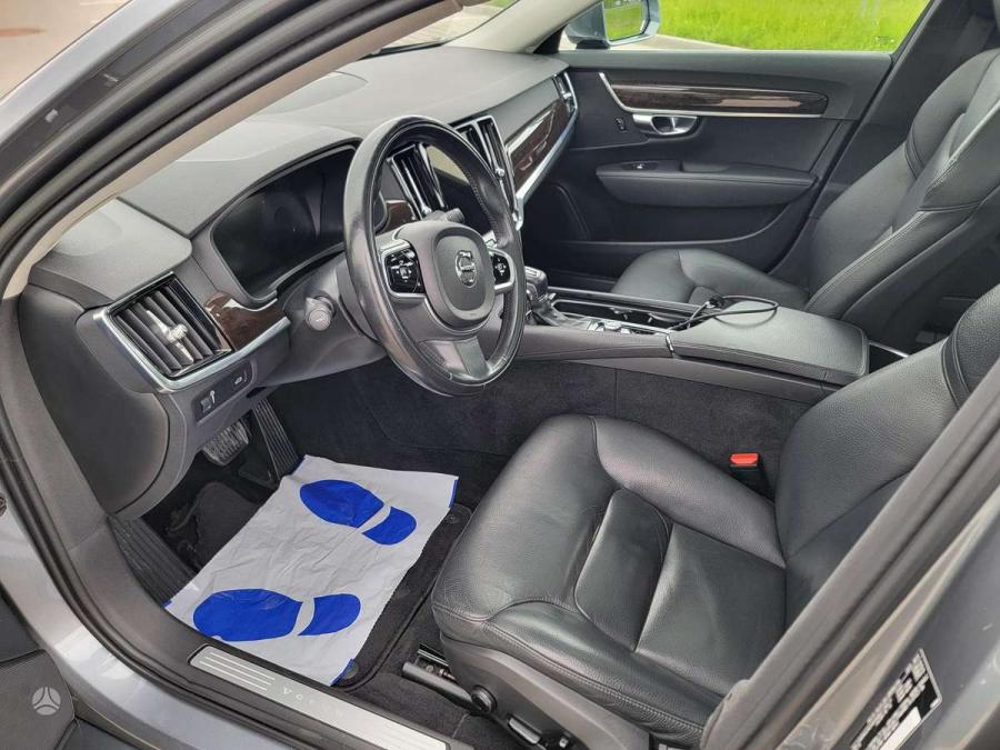 Pelēks Volvo S90 2018 Viļņa, ar dzinēja tilpumu 1.97 L un nobraukumu 162 tūkst. km par 18500 €, foto 11 vietnē AUTOMOTO.COM.LV