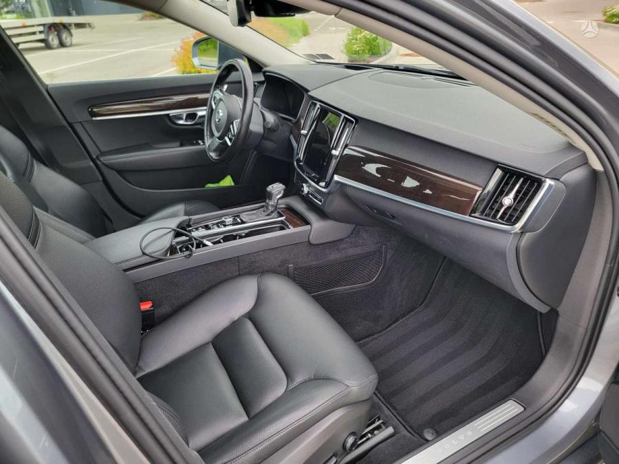 Pelēks Volvo S90 2018 Viļņa, ar dzinēja tilpumu 1.97 L un nobraukumu 162 tūkst. km par 18500 €, foto 12 vietnē AUTOMOTO.COM.LV