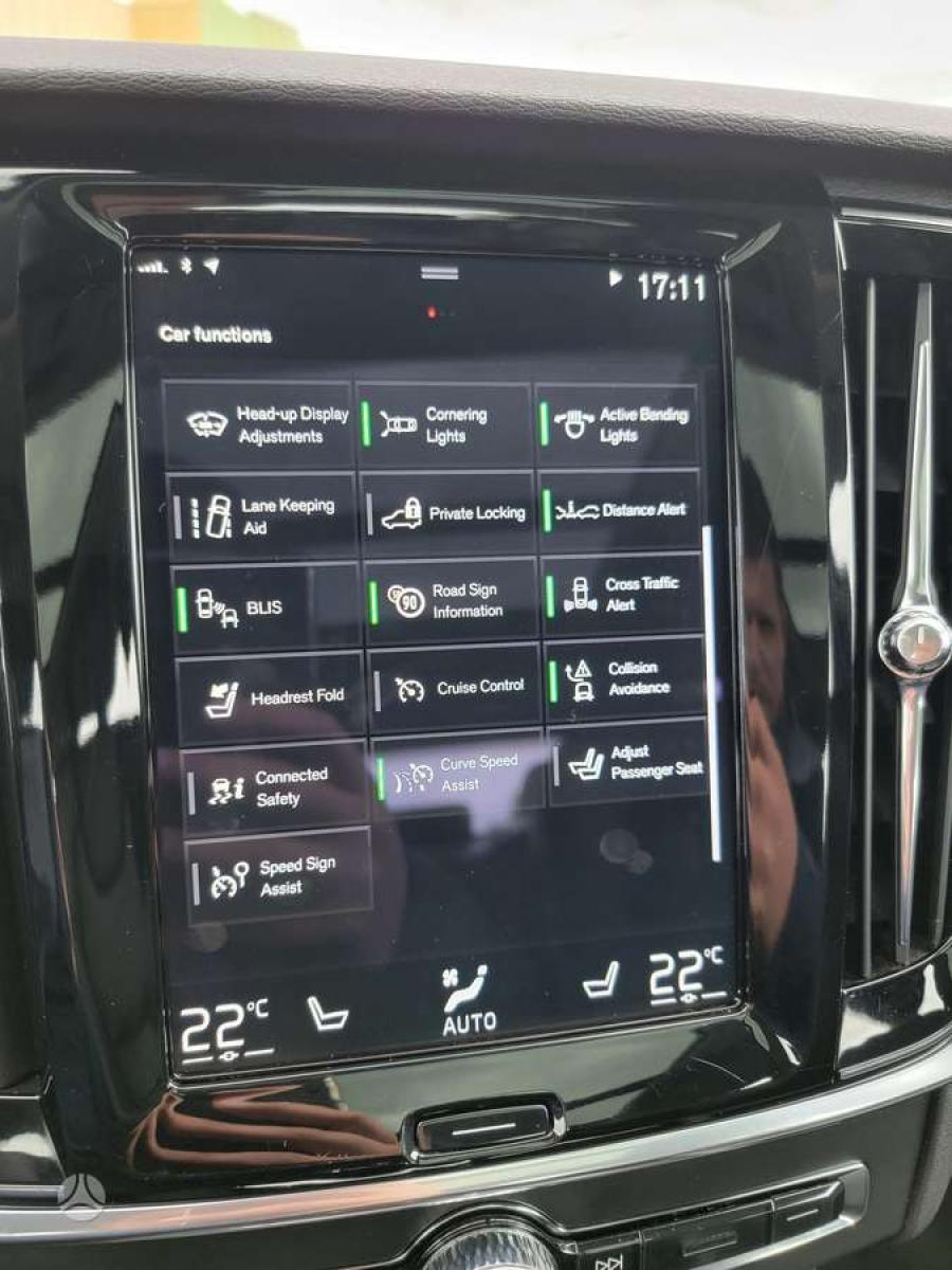 Pelēks Volvo S90 2018 Viļņa, ar dzinēja tilpumu 1.97 L un nobraukumu 162 tūkst. km par 18500 €, foto 17 vietnē AUTOMOTO.COM.LV