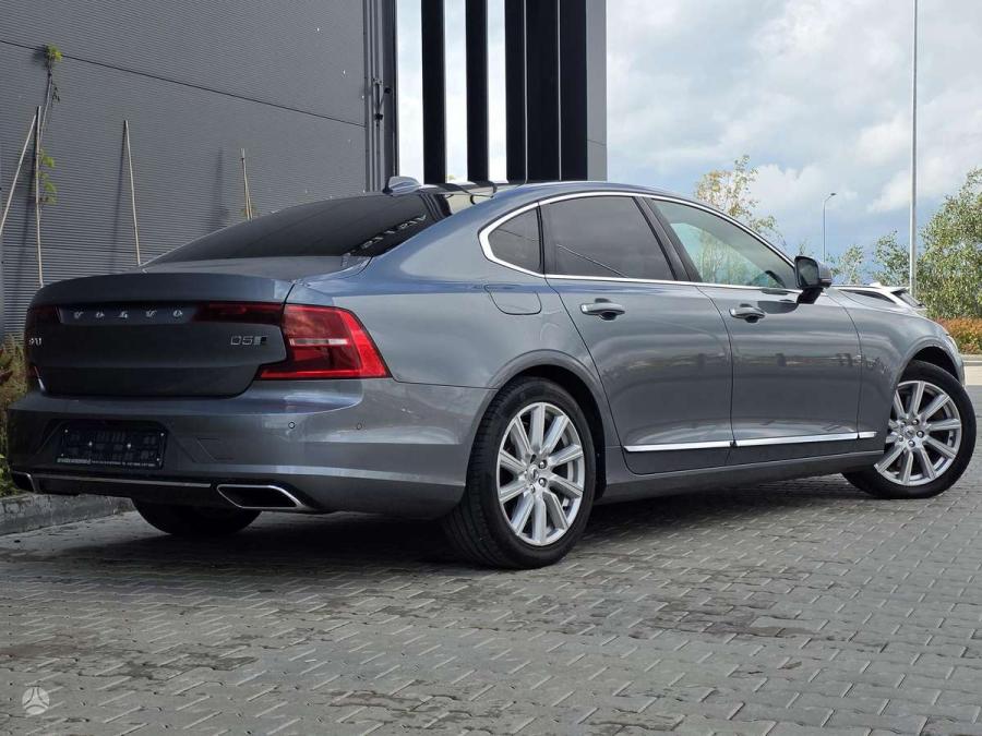 Pelēks Volvo S90 2018 Viļņa, ar dzinēja tilpumu 1.97 L un nobraukumu 164 tūkst. km par 19980 €, foto 6 vietnē AUTOMOTO.COM.LV