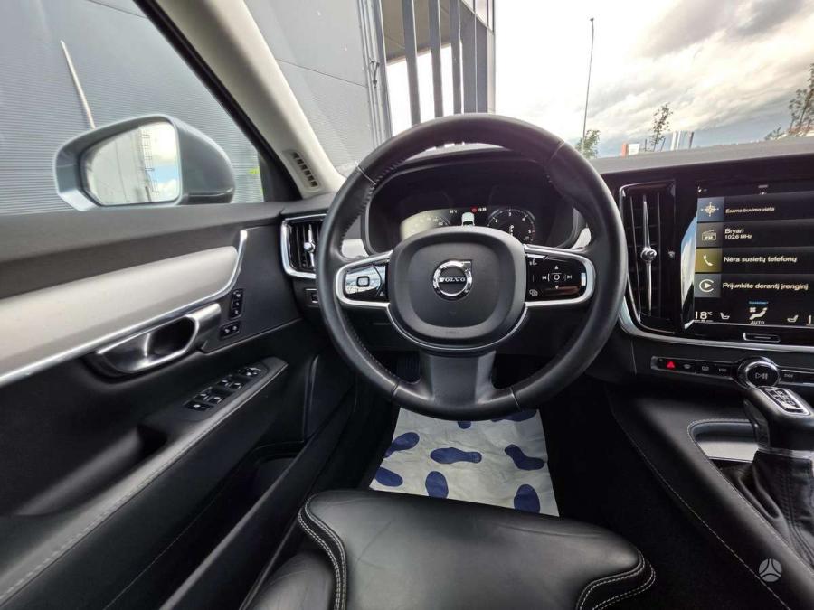 Pelēks Volvo S90 2018 Viļņa, ar dzinēja tilpumu 1.97 L un nobraukumu 164 tūkst. km par 19980 €, foto 12 vietnē AUTOMOTO.COM.LV