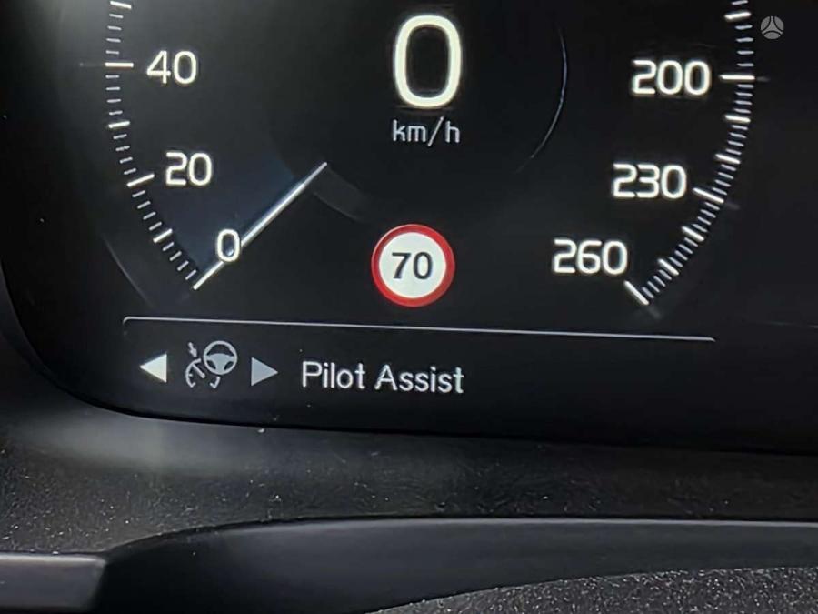 Pelēks Volvo S90 2018 Viļņa, ar dzinēja tilpumu 1.97 L un nobraukumu 164 tūkst. km par 19980 €, foto 16 vietnē AUTOMOTO.COM.LV