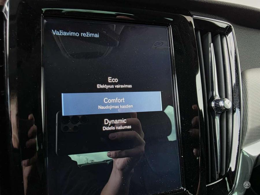 Pelēks Volvo S90 2018 Viļņa, ar dzinēja tilpumu 1.97 L un nobraukumu 164 tūkst. km par 19980 €, foto 19 vietnē AUTOMOTO.COM.LV
